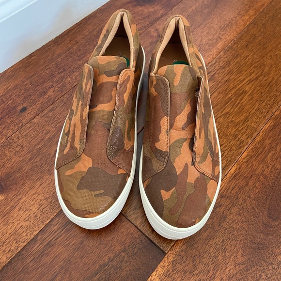 J Slides | Shoes | J Slides Camo Leather Slip On Sneakers 8 | Poshmark